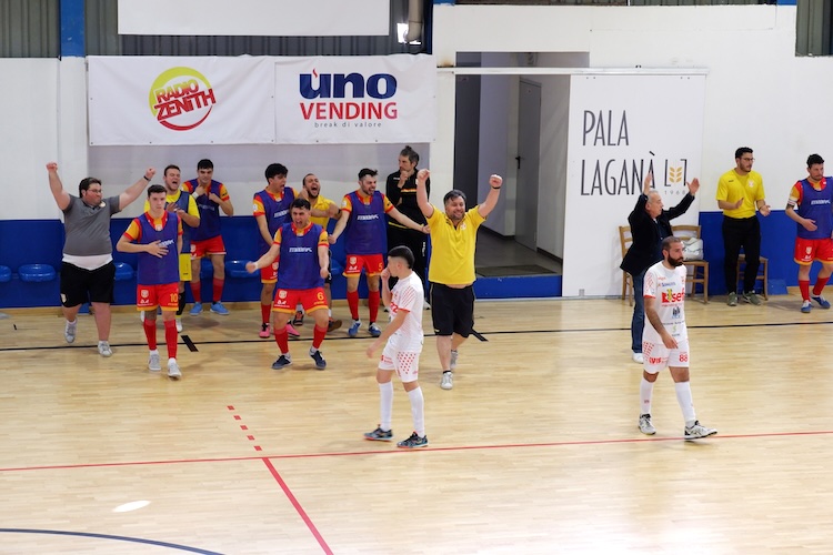 Messina Futsal batte le Aquile Molfetta e si garantisce i playout ... Messina Futsal batte le Aquile Molfetta e si garantisce i playout ...